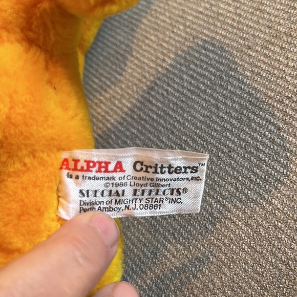 Alpha Critters | Toys | Vintage 986 Lloyd Gilbert Alpha Critters ...